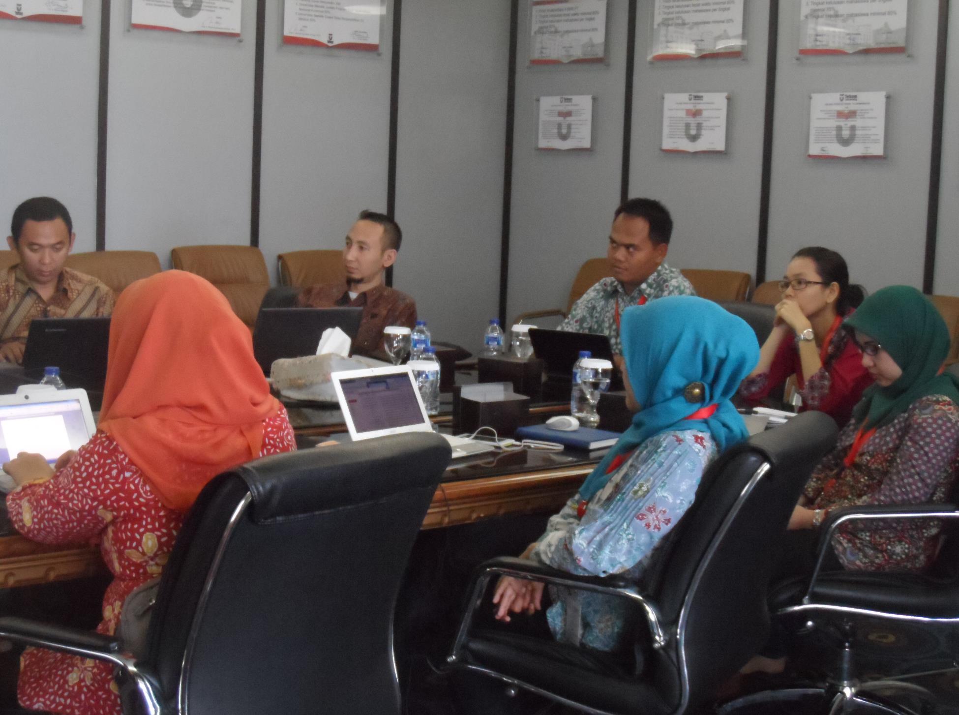 Curriculum Development Workshop Documentation | Fakultas Ilmu Terapan ...